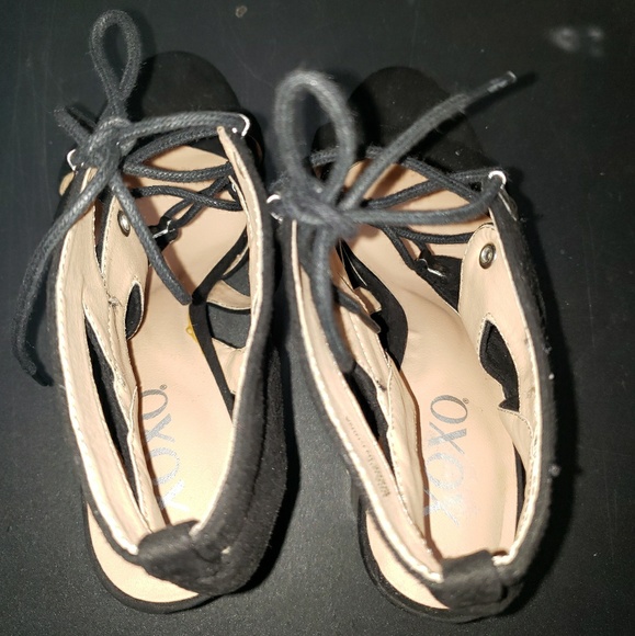 XOXO | Shoes | Xoxo Barnie Strappy Sandals | Poshmark